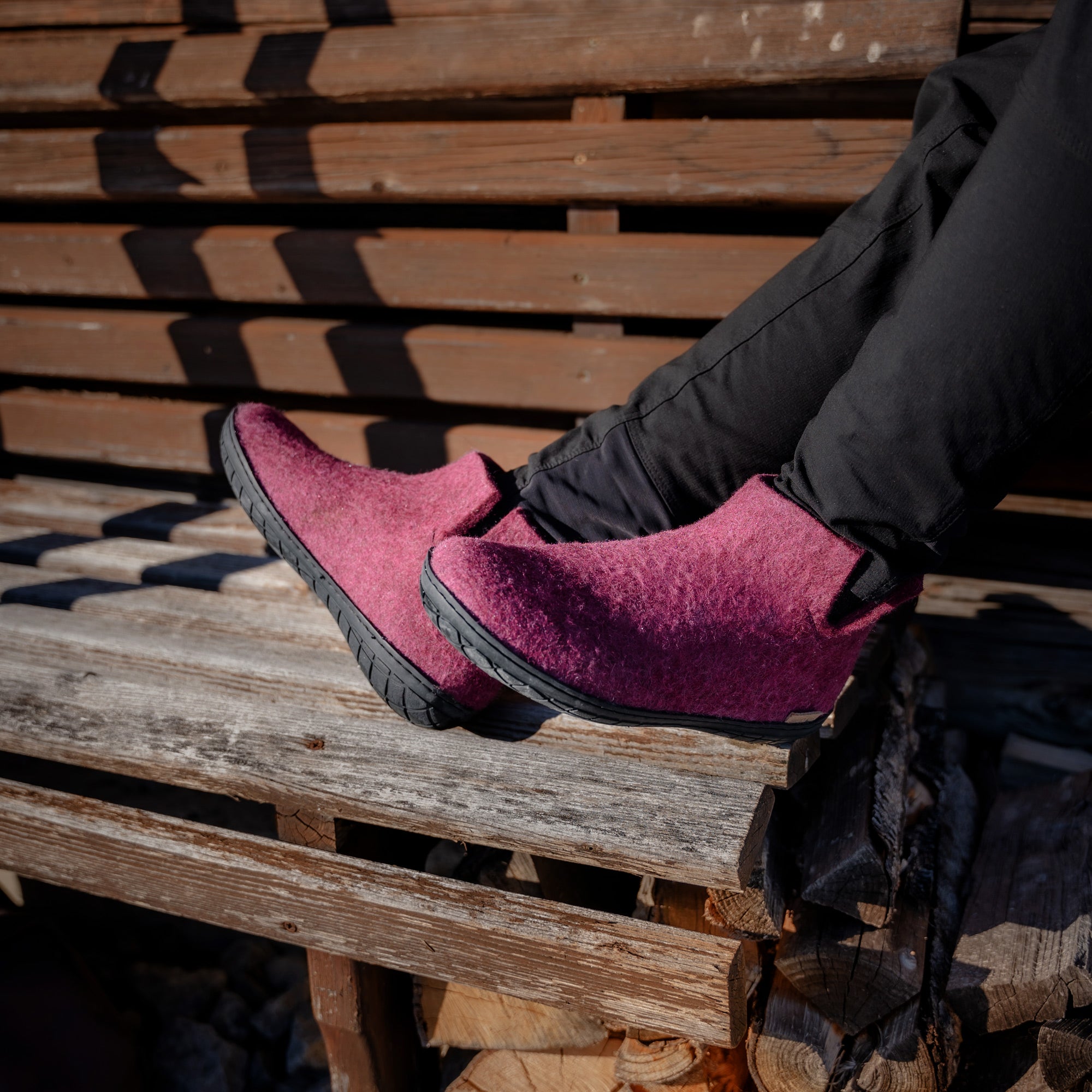 Boot with natural rubber sole - black - Cranberry – glerups.com