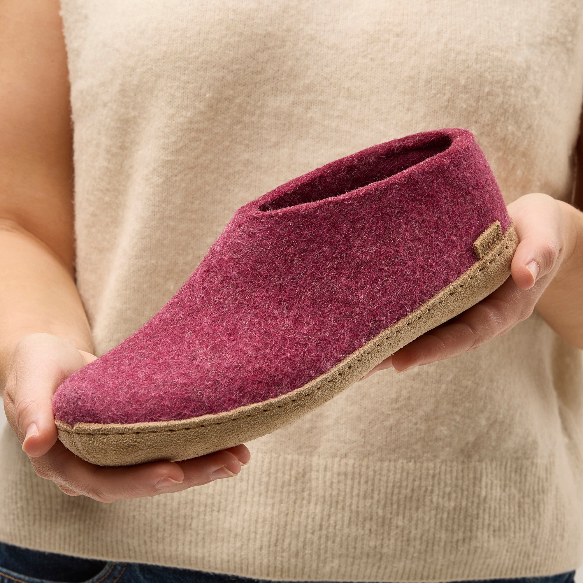 Shoe with leather sole - Cranberry – glerups.com