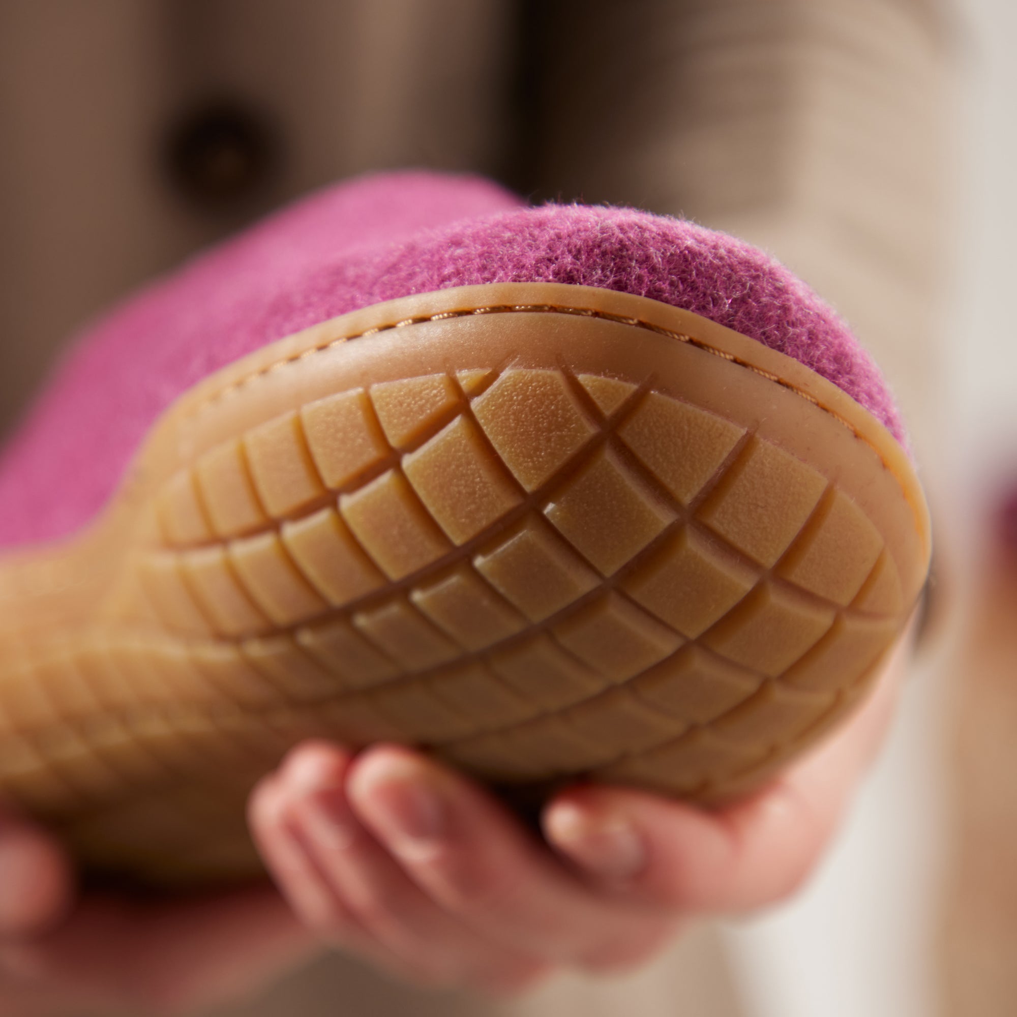 Shoe with natural rubber sole - honey - Cranberry – glerups.com