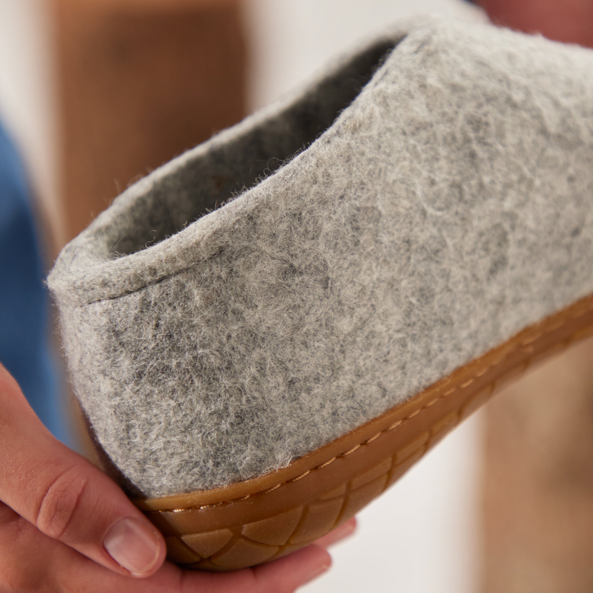 Shoe with natural rubber sole - honey - Grey – glerups.com