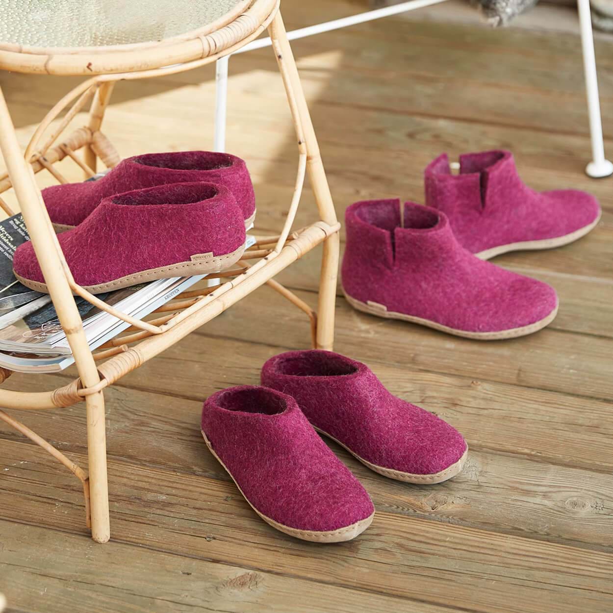 Shoe with leather sole - Cranberry – glerups.com